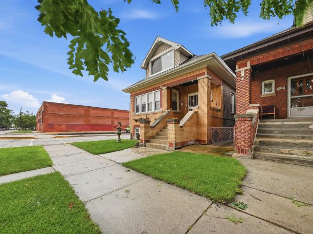 1601 S 51st Court