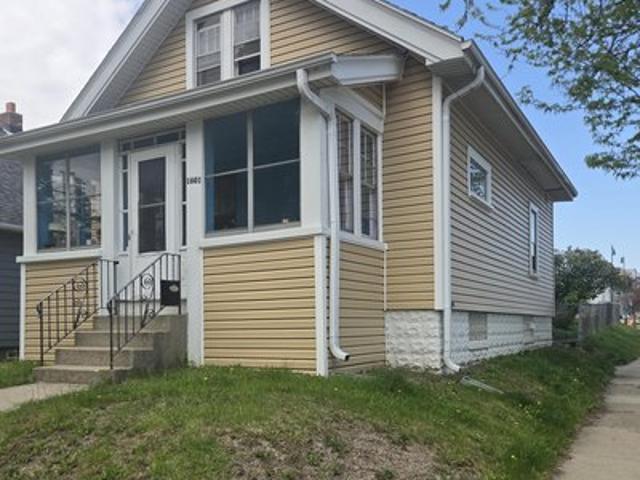 1601 S 65th St, West Allis, WI 53214