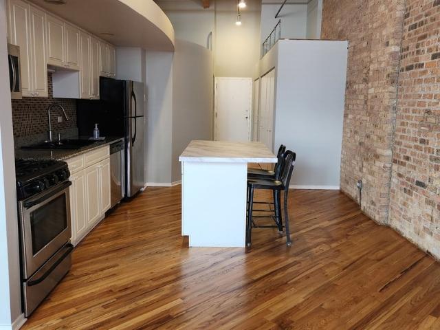 1601 s indiana avenue # 401