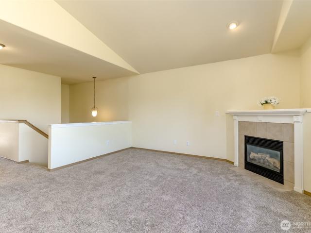 1601 th Avenue E