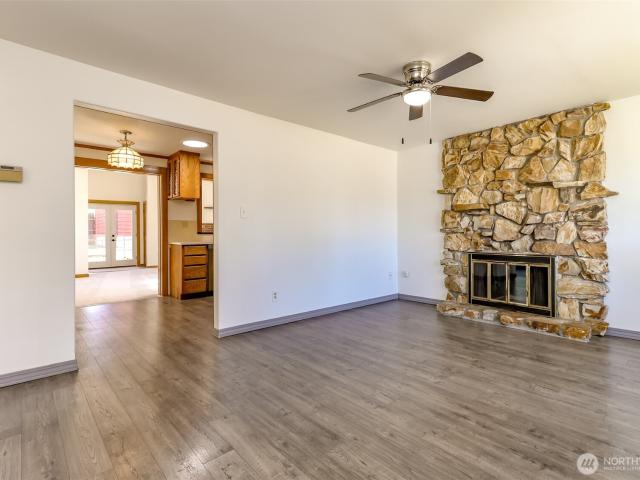1601 th Avenue SW