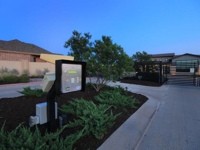 1601 Vista Azul Lane