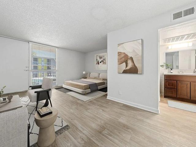 1601 W Camelback Rd, Phoenix, AZ 85015