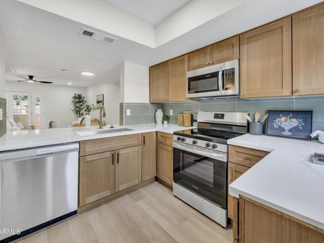 1601 W Sunnyside Dr Unit 164, Phoenix, AZ 85029