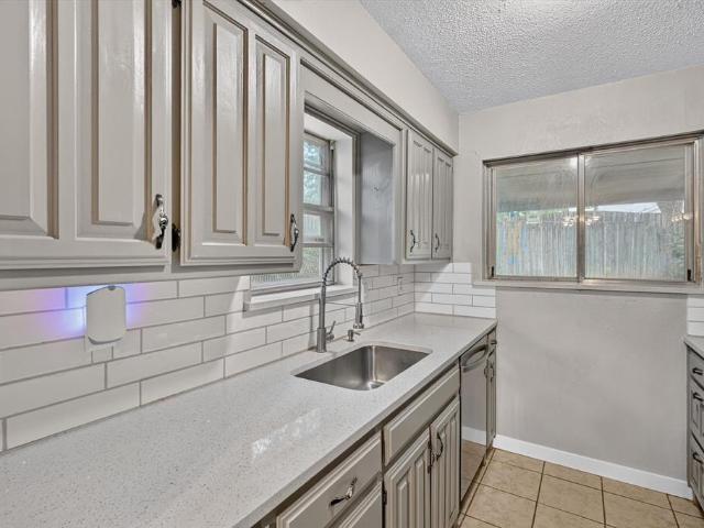 1601 White Oak Court