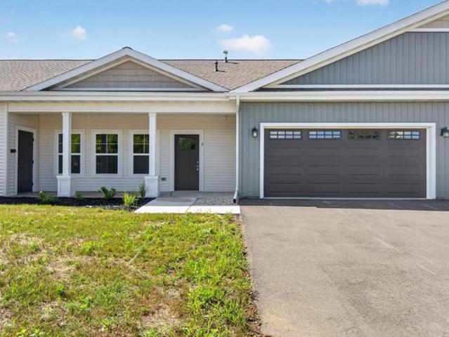 1601 Wildlife Dr Unit 3, Kewaskum, WI 53040