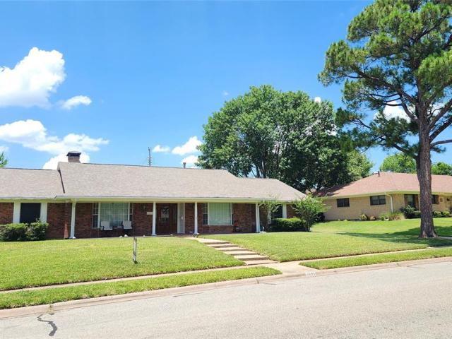 1601 Yarborough Dr, Sherman, TX 75092 | MLS #21286