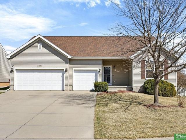 16026 Cary St, Omaha, NE 68136