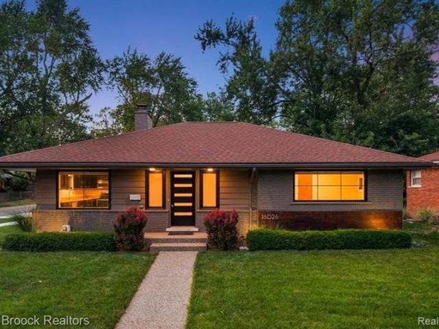 16026 Lauderdale Ave, Beverly Hills, MI 48025