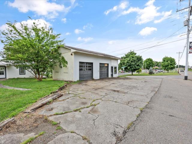 1602 Main Street