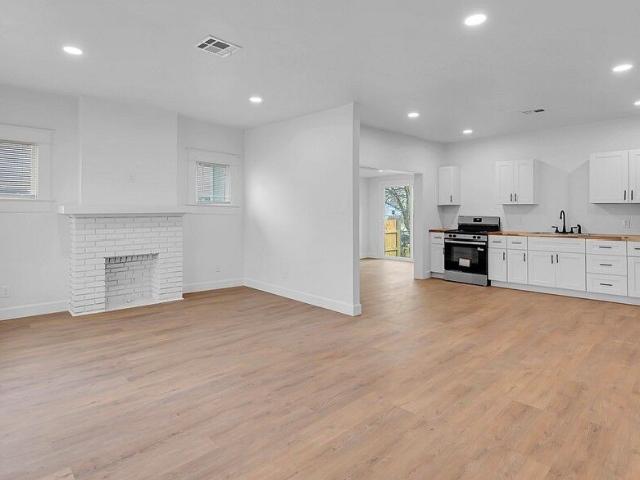1602 Mitchell Avenue