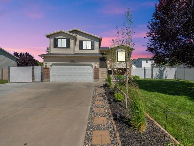 1602 N 725 W, Clinton, UT 84015
