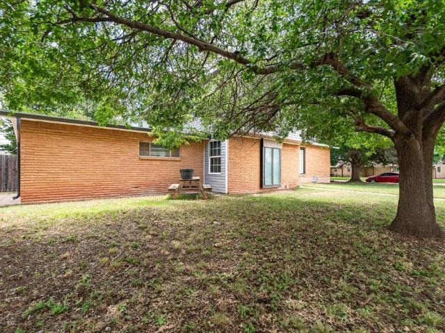 1602 N Bowie Drive