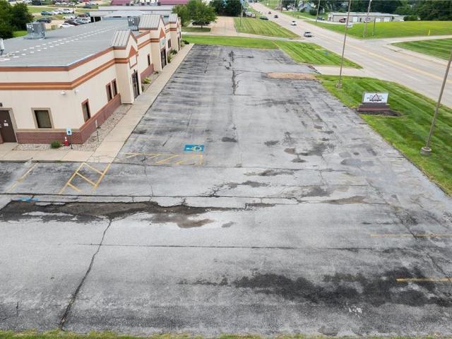 1602 N Woodbine Road