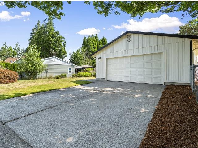 1602 ne centurion pl