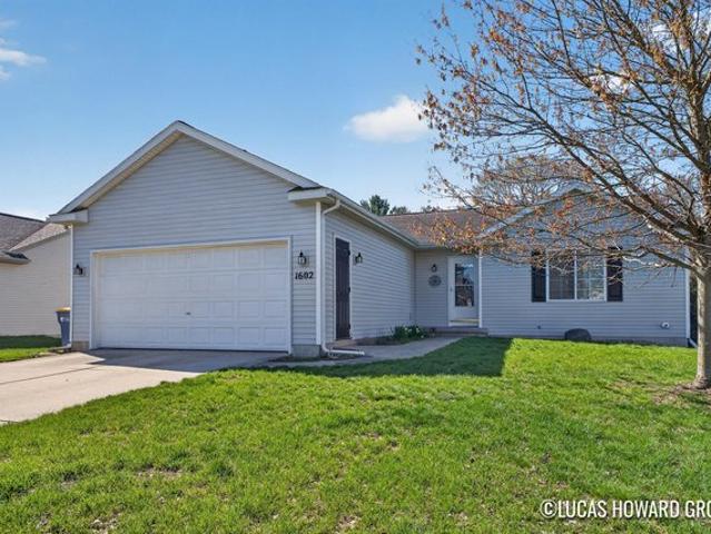 1602 Northbend Dr NE, Grand Rapids, MI 49505