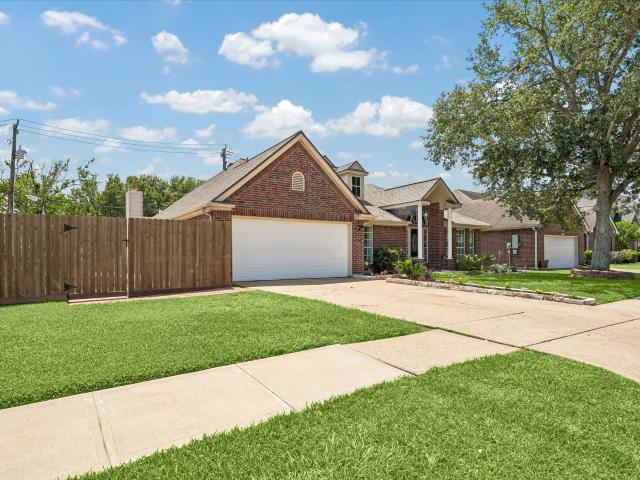 1602 Oak Place Court