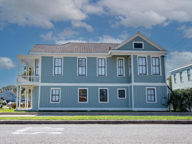 1602 Avenue L, Galveston, TX 77550 | MLS #56677 | Compass