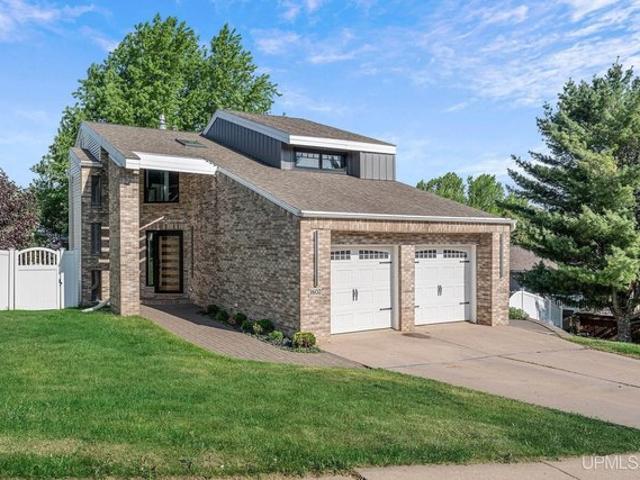 1602 Altamont St, Marquette, MI 49855