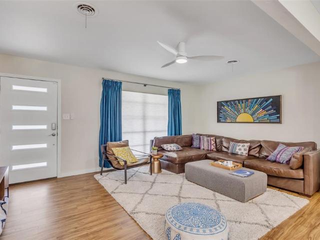 1602 Ashberry Dr