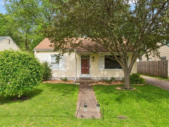 1602 Baker Dr, Kalamazoo, MI 49048