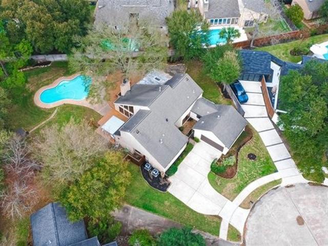1602 Big Lake Dr, Houston, TX 77077
