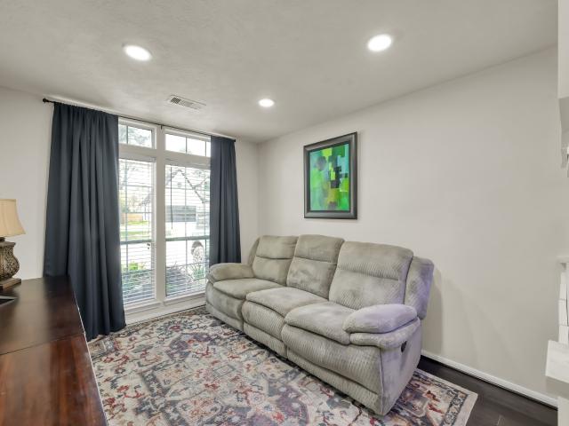1602 Cafe Dumonde, Conroe, TX 77304 | MLS #87418
