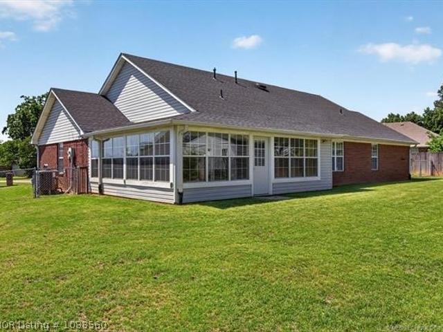 1602 Cottonwood Drive