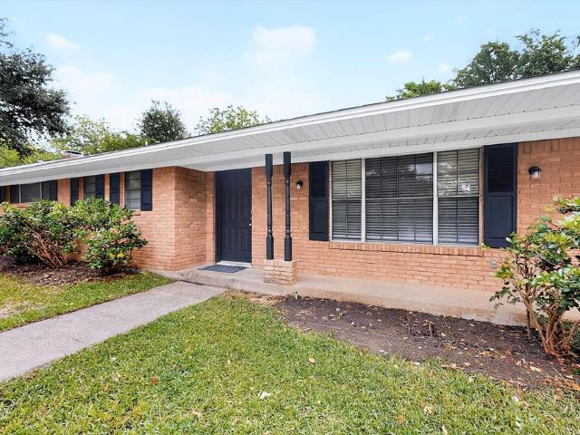 1602 Dakota Drive