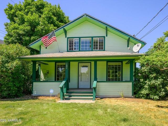 1602 Gordon Rd, Yakima, WA 98901