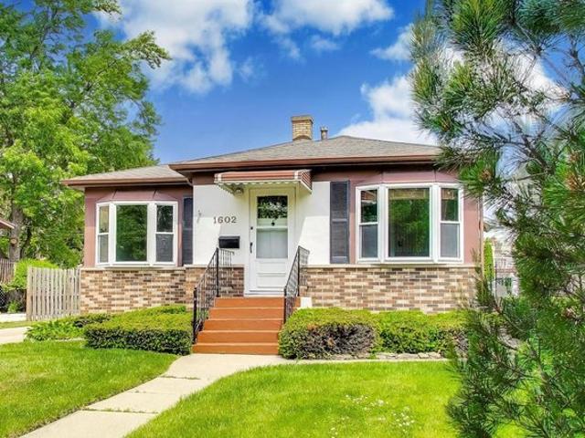 1602 Hills Ave, Des Plaines, IL 60016