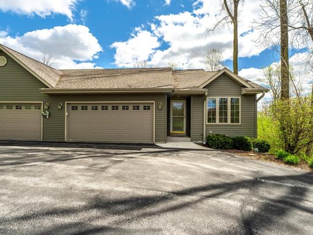 1602 Lisa Ln, New Holstein, WI 53061