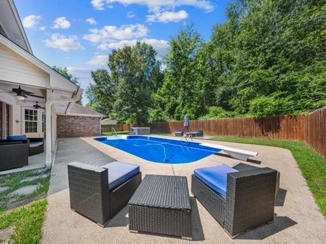 1602 Loblolly Ln, Lufkin, TX 75904