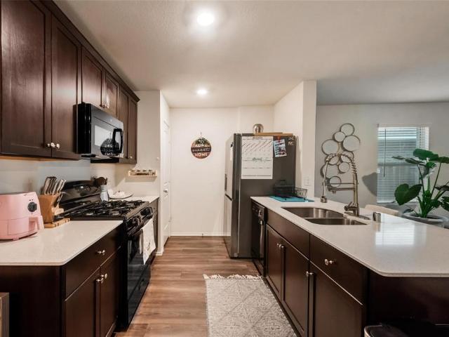 1602 Stonefield Dr, Anna, TX 75409 | MLS #21223