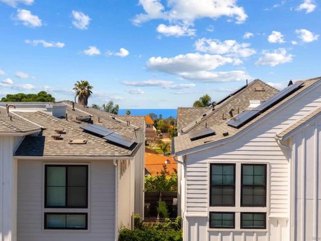 1602 San Remo Pl Unit 201, Encinitas, CA 92024