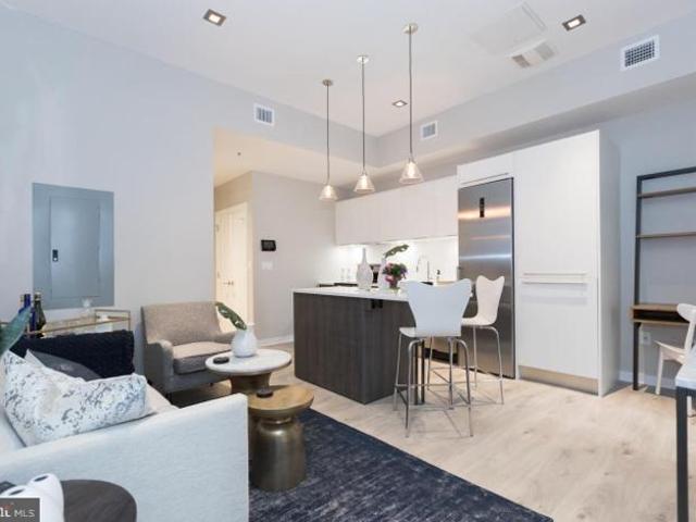 1602 Sansom St #5, Philadelphia, PA 19103