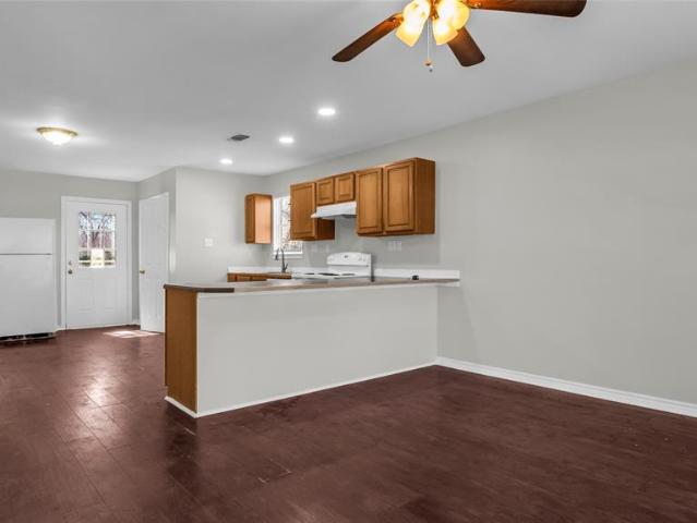 1602 W Elm St, Denison, TX 75020 | MLS #21198