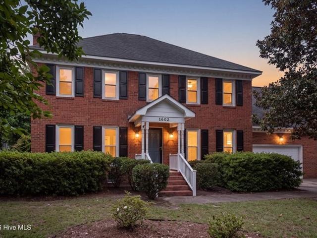 1602 Woodwind Dr, Greenville, NC 27858