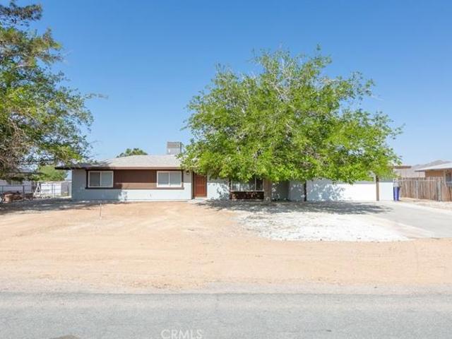 16034 Pawnee Rd, Apple Valley, CA 92307
