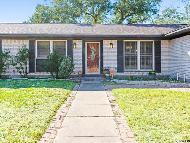 1603 N Las Palmas