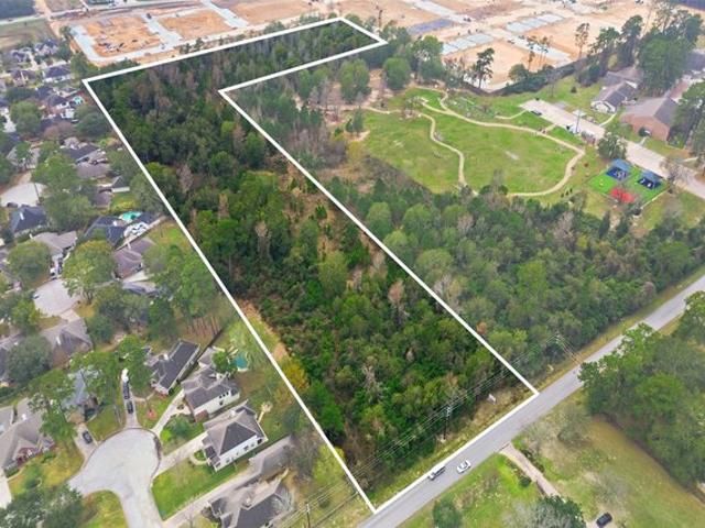 1603 Baker Dr, Tomball, TX 77375