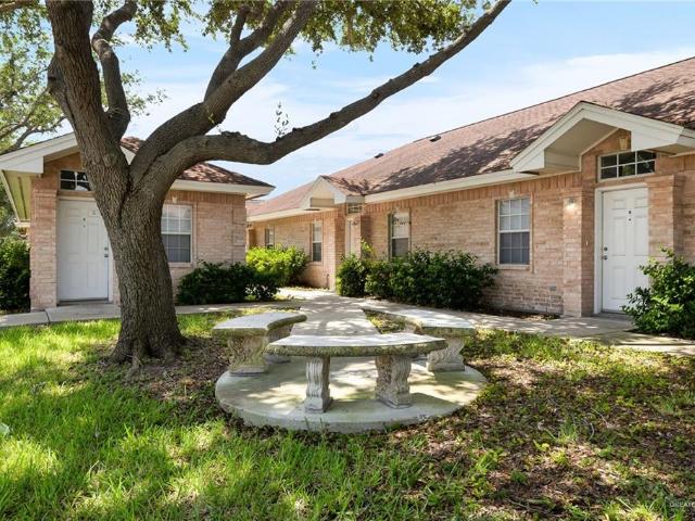 1603 Lexington Circle