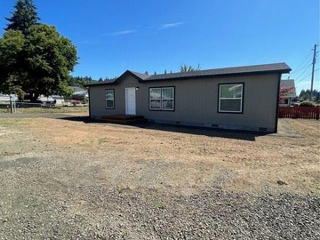 1603 Park Ave, Raymond, WA 98577