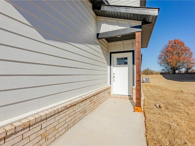 1603 SW Casuarina Drive 2