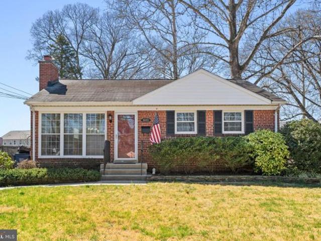 1603 Woodside Dr, Woodbridge, VA 22191