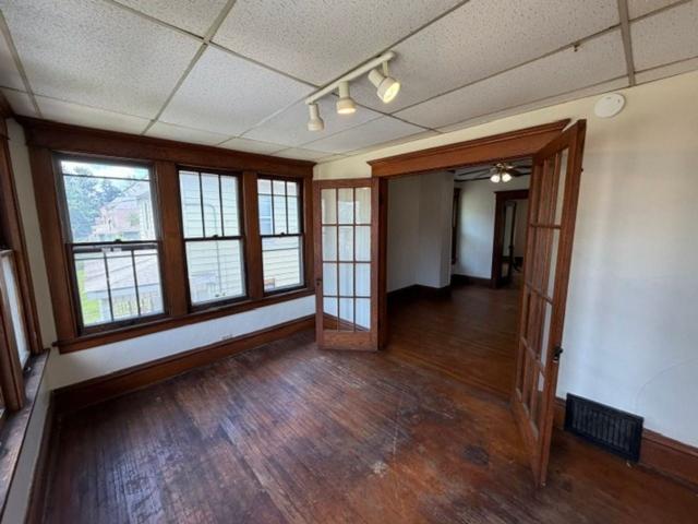 1603 1605 N Linn St 2 Bedroom Apartment for Rent at 1603 1603 1605 N Linn St, Peoria, IL 61604