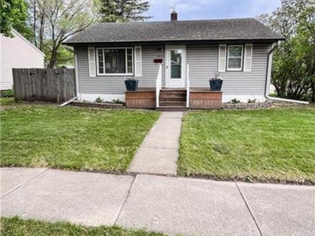 1603 5th St S, Moorhead, MN 56560