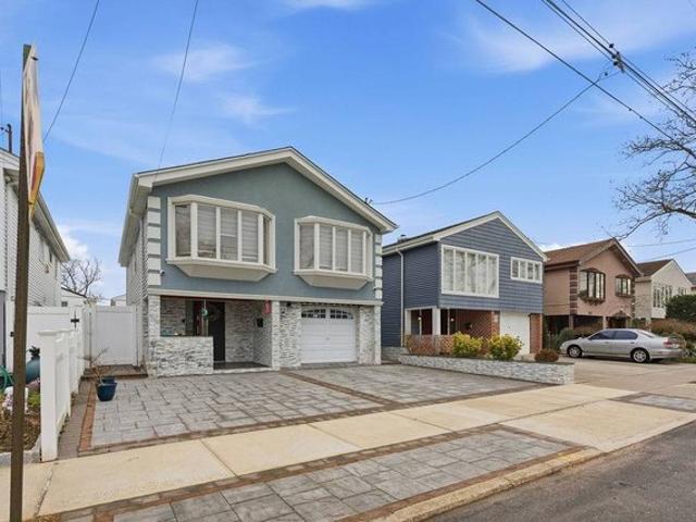 160 0 th St, Howard Beach, NY 11414
