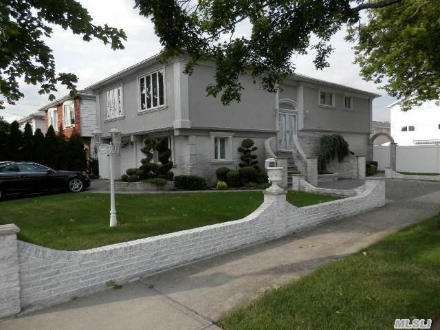 160 5 St, Howard Beach, NY 11414