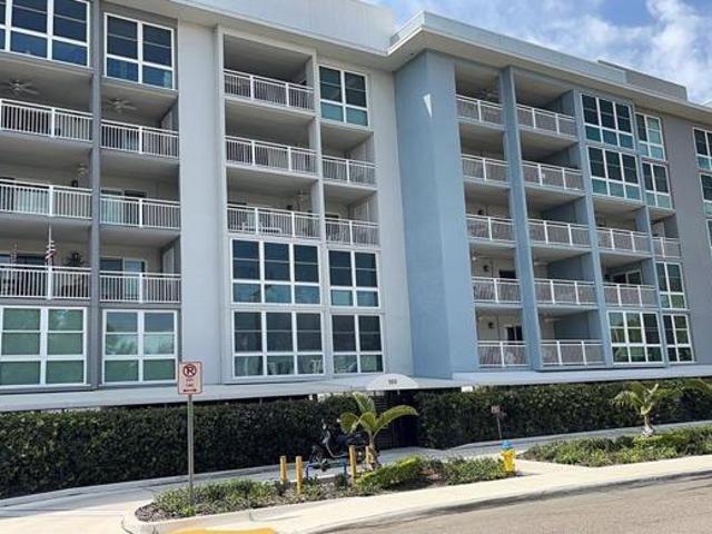 160 Columbia Dr #206, Tampa, FL 33606